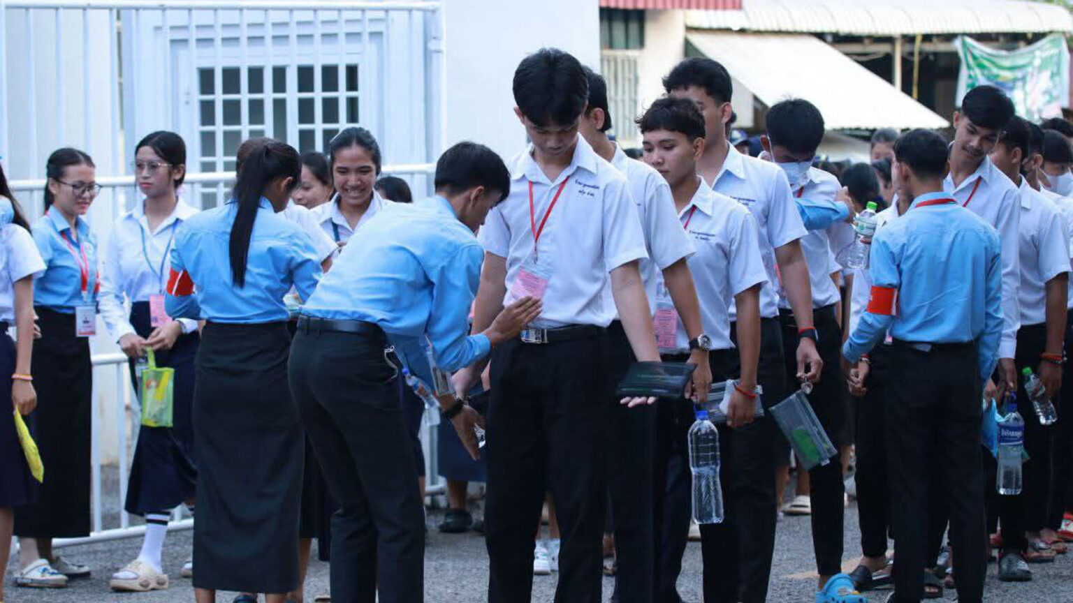 របៀបការពារខ្លួន និងស្វែងរកសុវត្ថិភាពកំឡុងពេលមានអាសន្ន ...